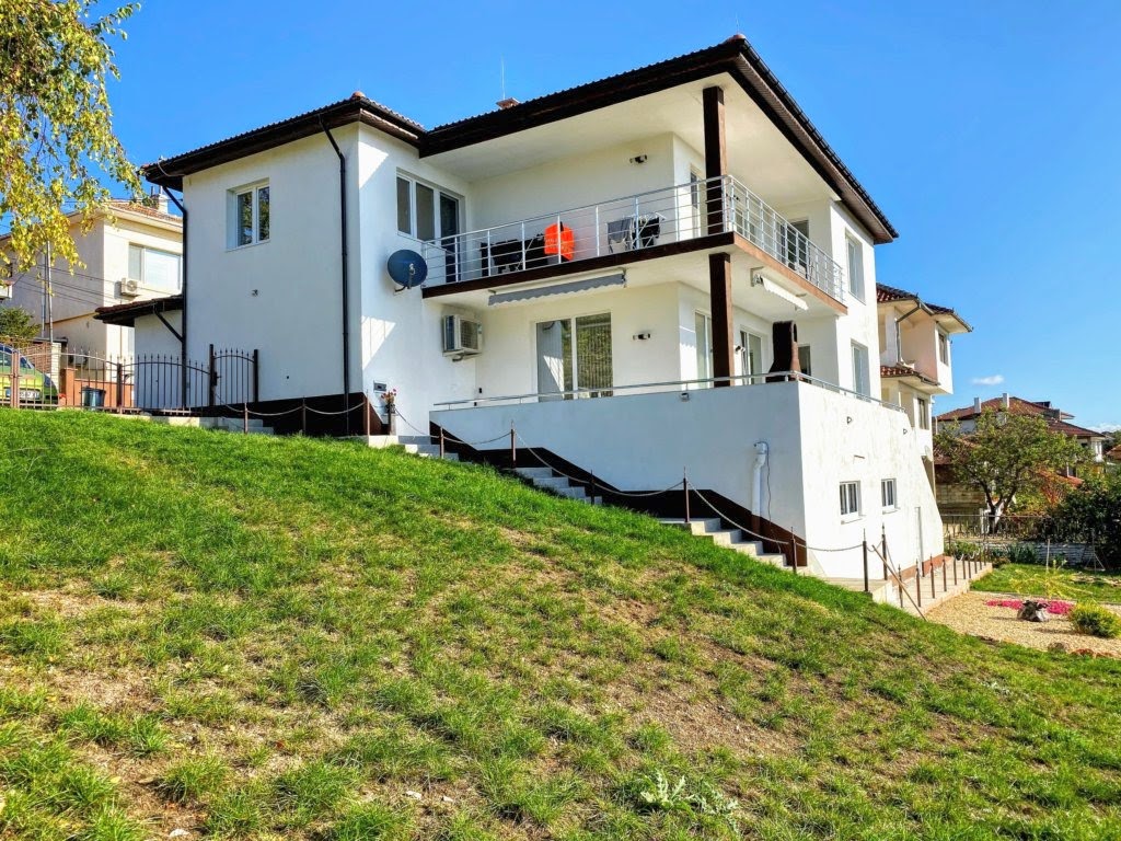 Beautiful villa in Balchik, fully furnished 3-bed 2-bath with fantastic ...