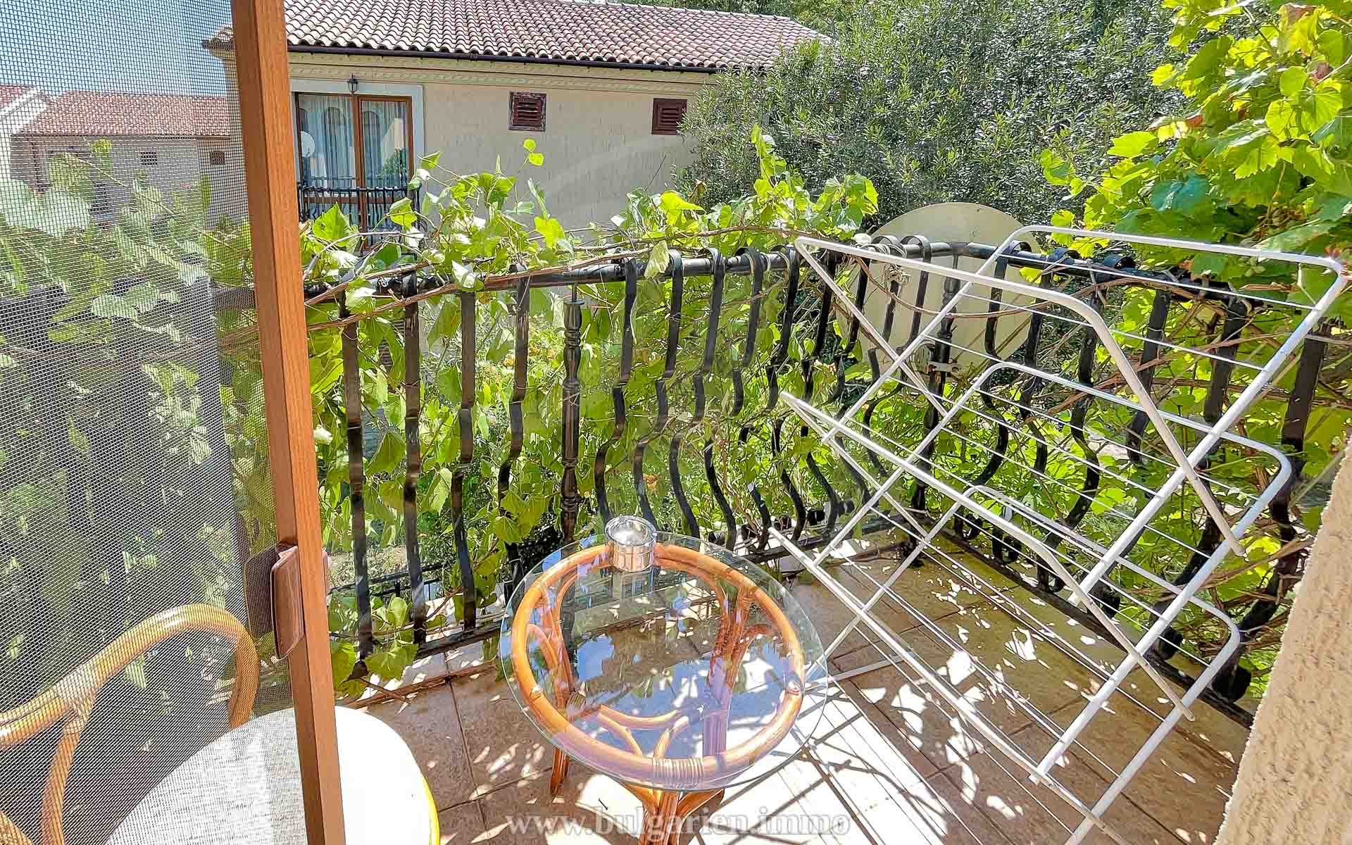 House by the beach in Elenite - Royal Club Victoria