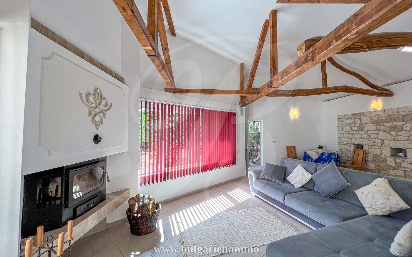 Large stone house with 2050 sq.m. garden and views * Reserved