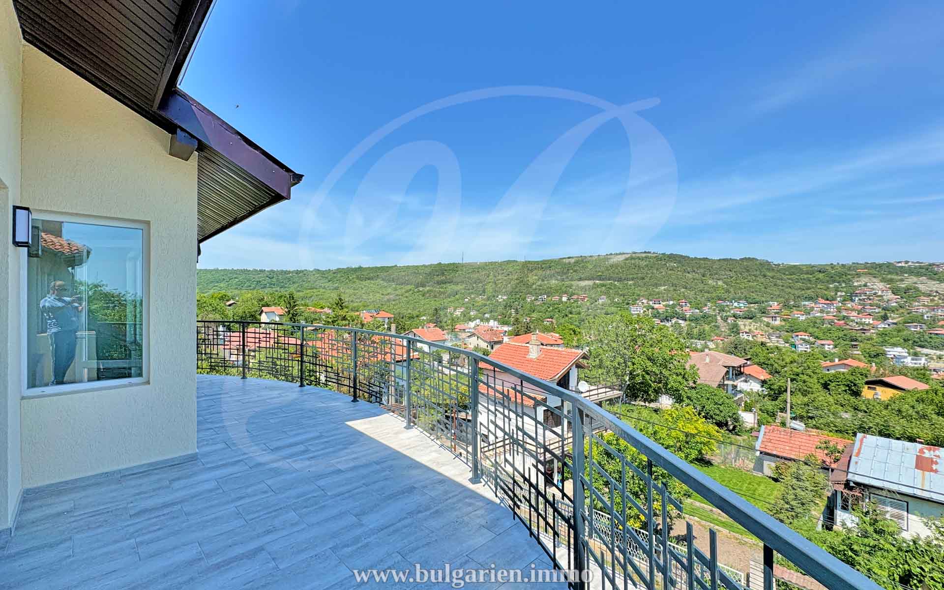 Villa with pool, sea and forest views in Balchik